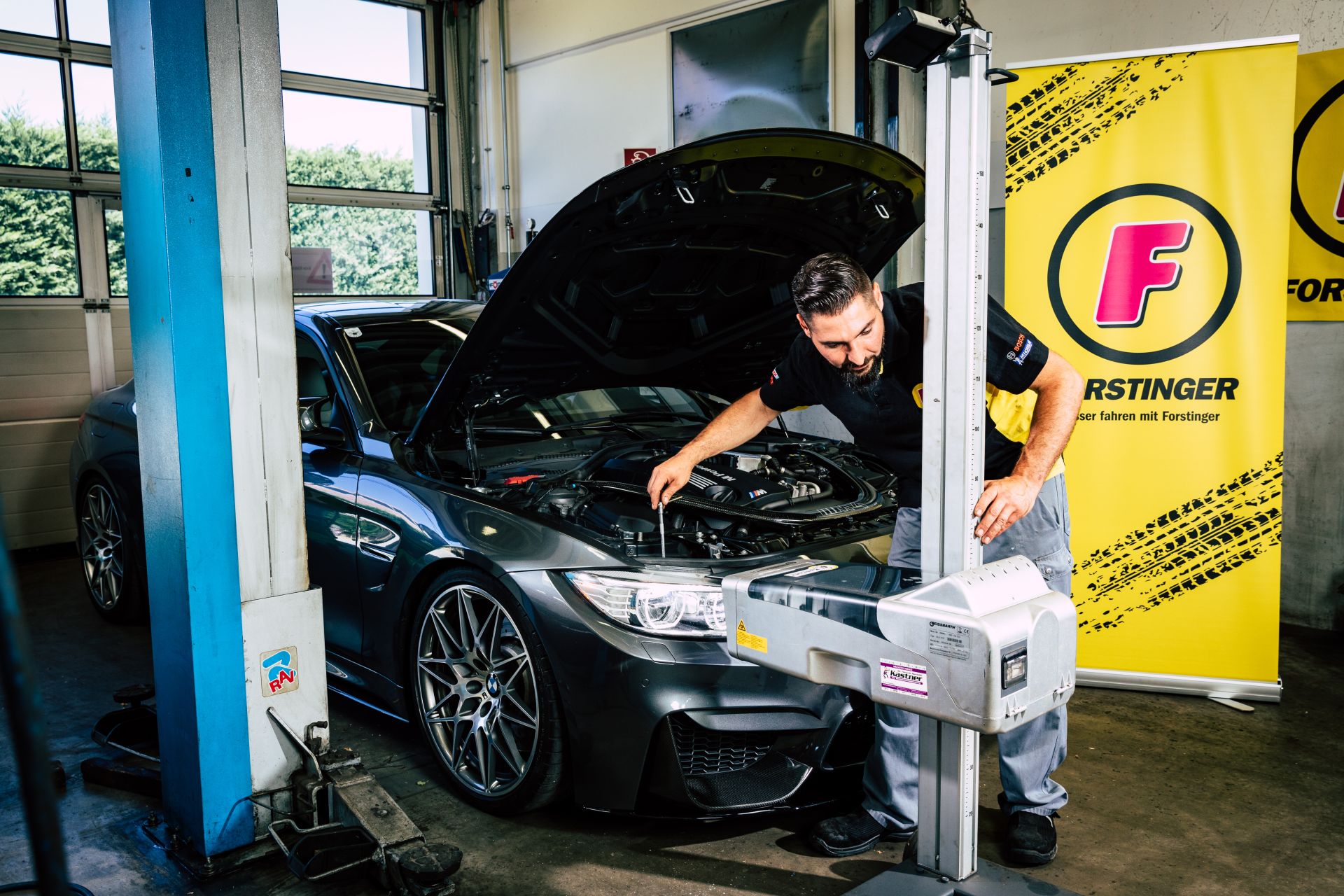 Werkstattservices online buchen | FORSTINGER Fachwerkstätten